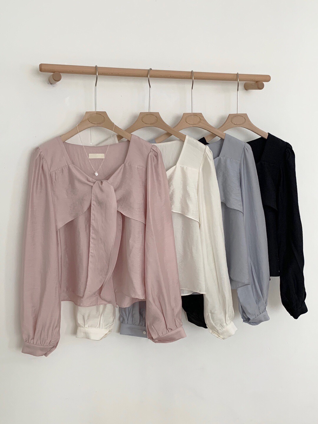 비긴트 가을하객룩🍂하늘하늘여리핏 타이블라우스 가을 루즈핏 쉬폰 퍼프 프릴 뷔스티에 리본 긴팔 실크 새틴 오간자 블라우스 레이어드블라우스