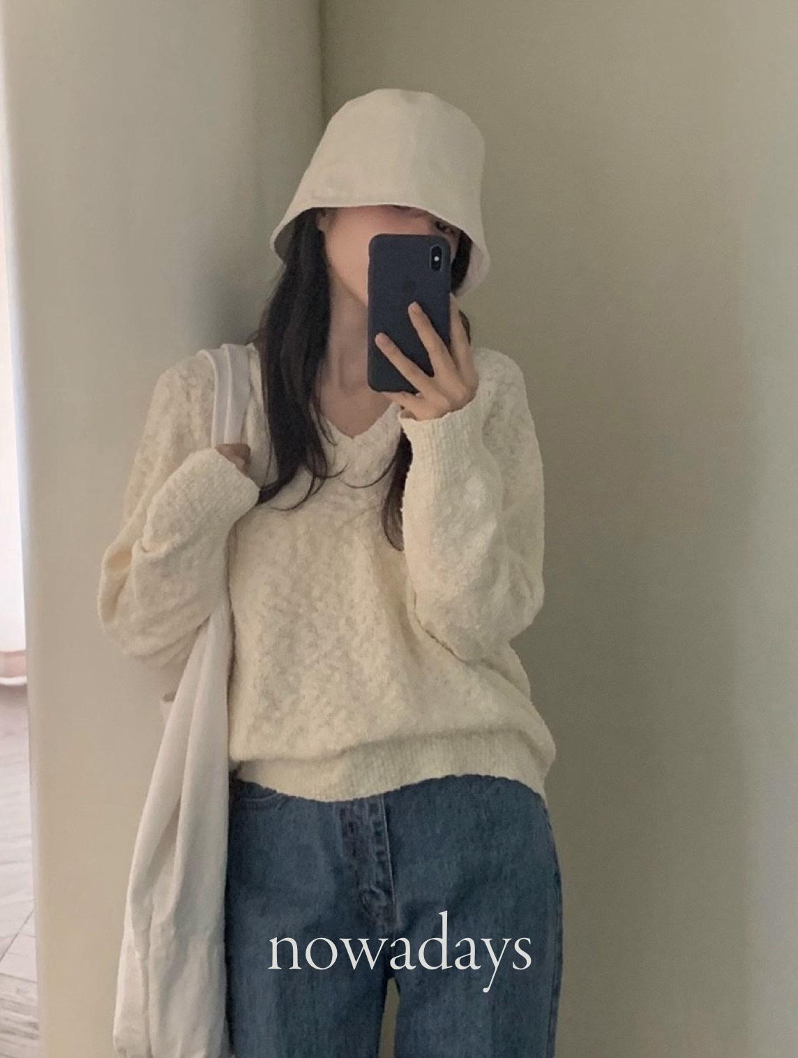 베르가못 슬라브 브이넥 니트 코튼 긴팔 부클 데일리 nt (3col)