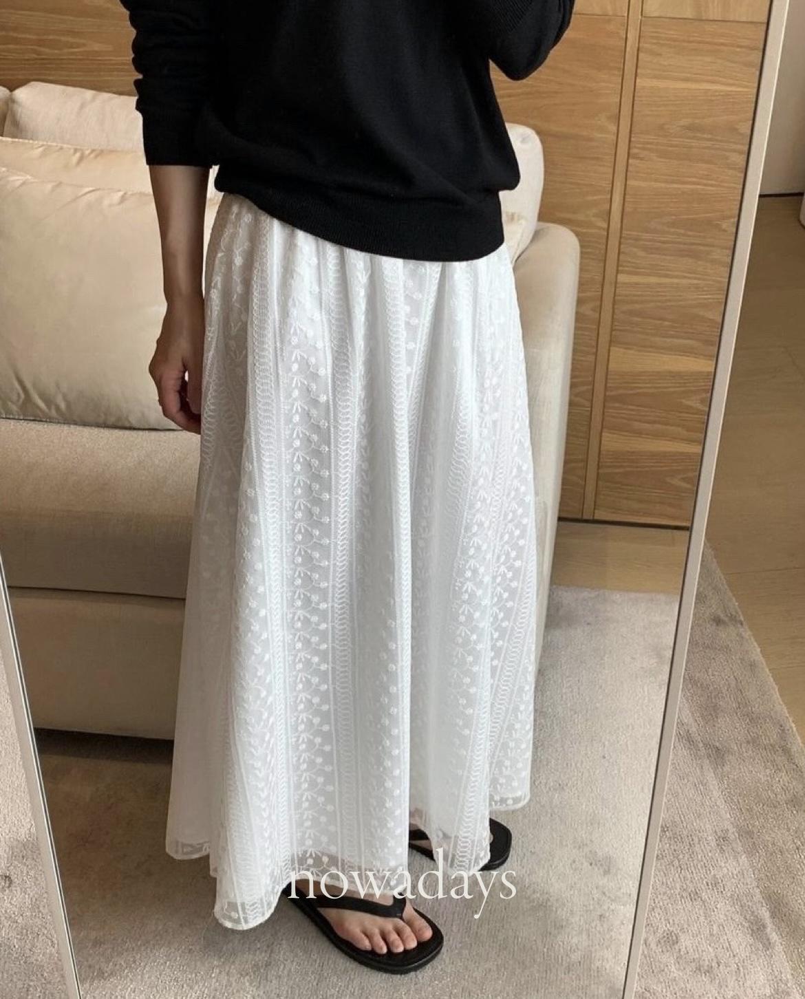 나우어데이즈 Feb11 페브러리 레이스 밴딩 스커트 자수 A라인 플레어 롱치마 (2col)