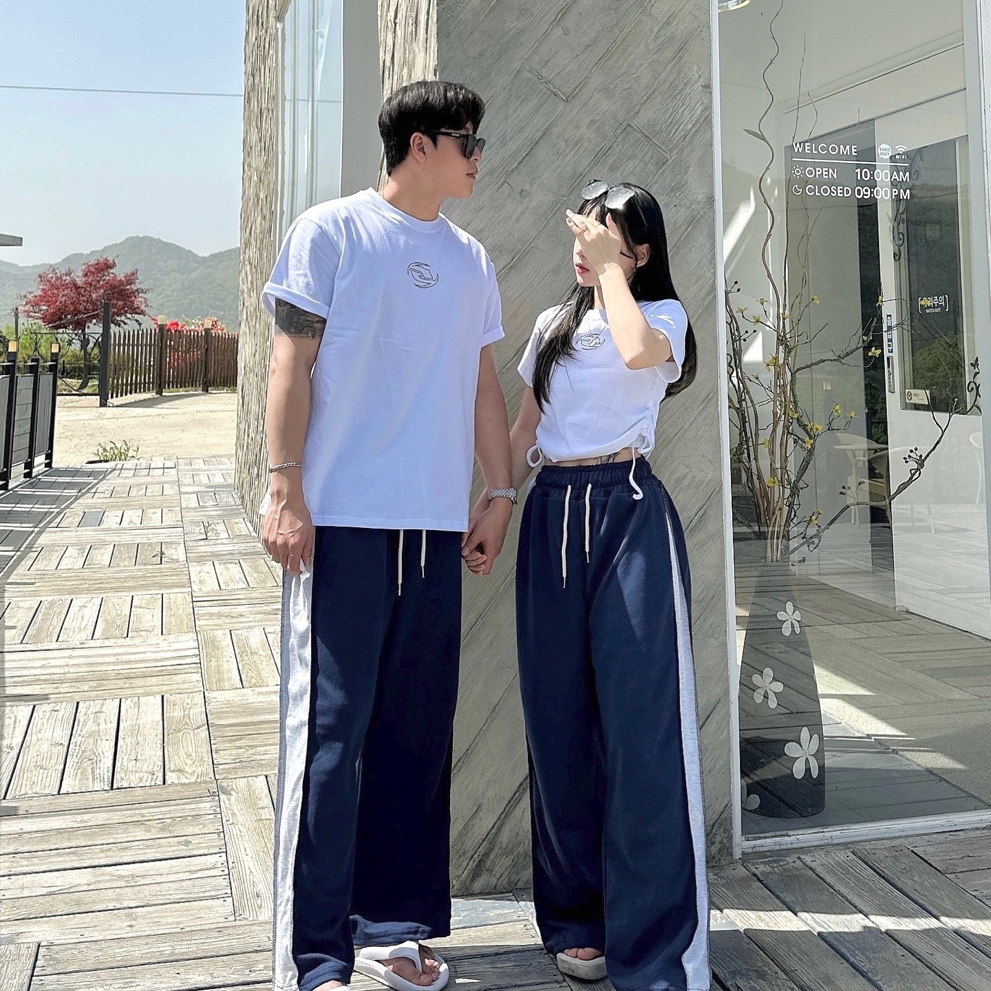 비바블 세트가능 여름 커플룩 크롭 반팔 셔링 반팔 오버핏 반팔 커플티 배색 와이드팬츠 핀턱 바지 커플 세트 꾸안꾸 트레이닝