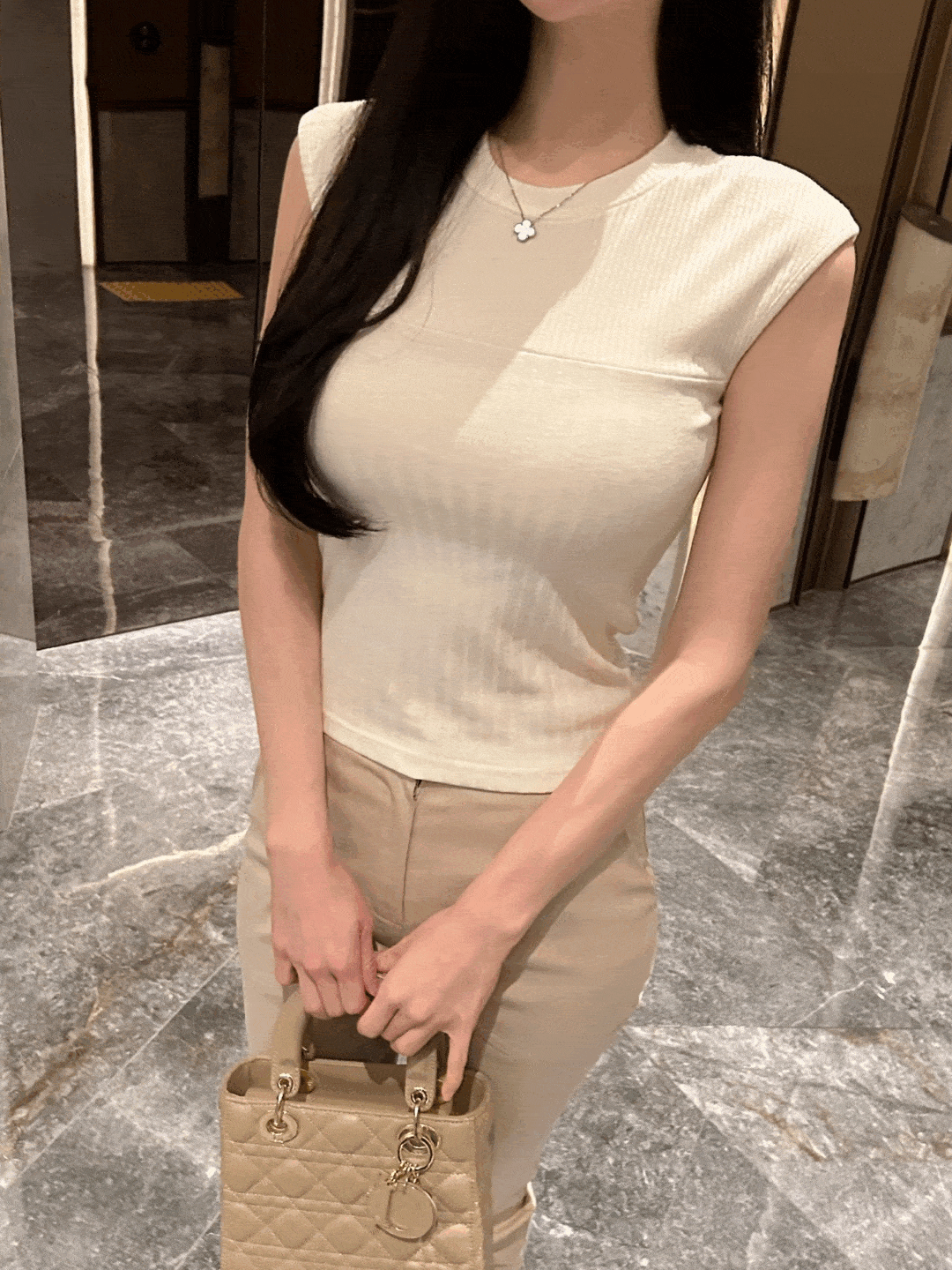 블랑제이 코지 캡소매 나시 니트 4color