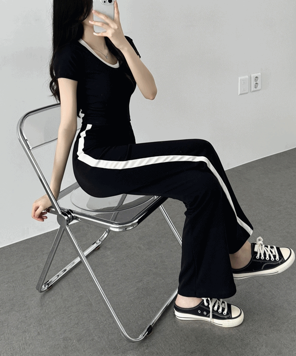 [투피스세트]핏트 꾸안꾸 반팔 배색라인 슬림핏 트레이닝 투피스 코디set(2col)