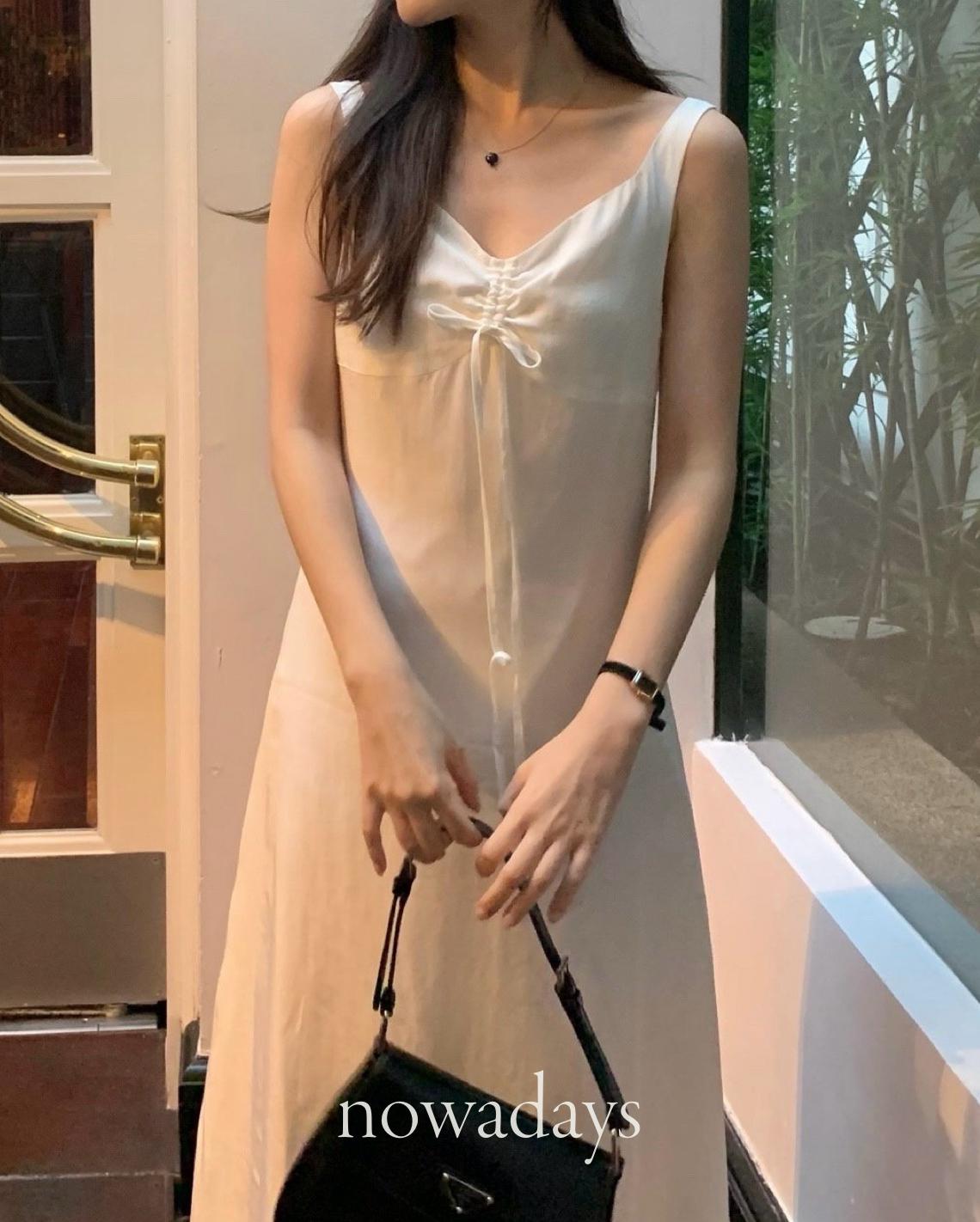 베르가못 지젤 원피스 텐셀 슬리브리스 브이넥 리본 셔링 롱 ops (2col)