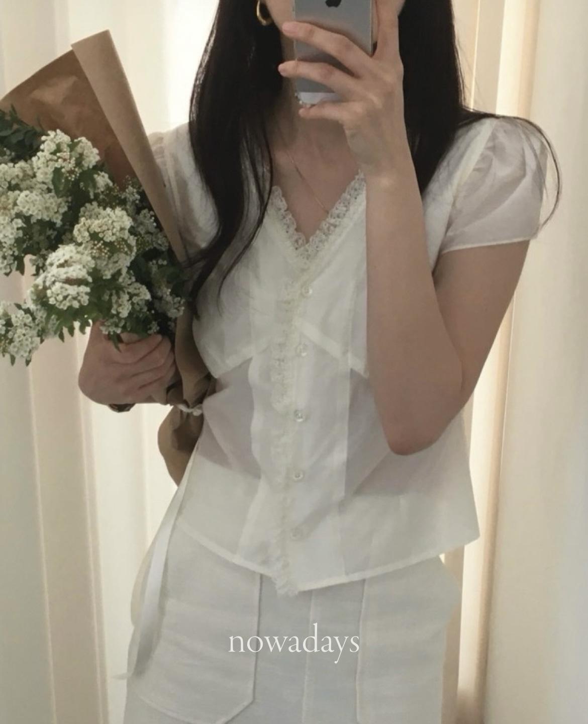 나우어데이즈 founders 파운더스 페페 블라우스 코튼 반팔 브이넥 퍼프 레이스 bl (2col)