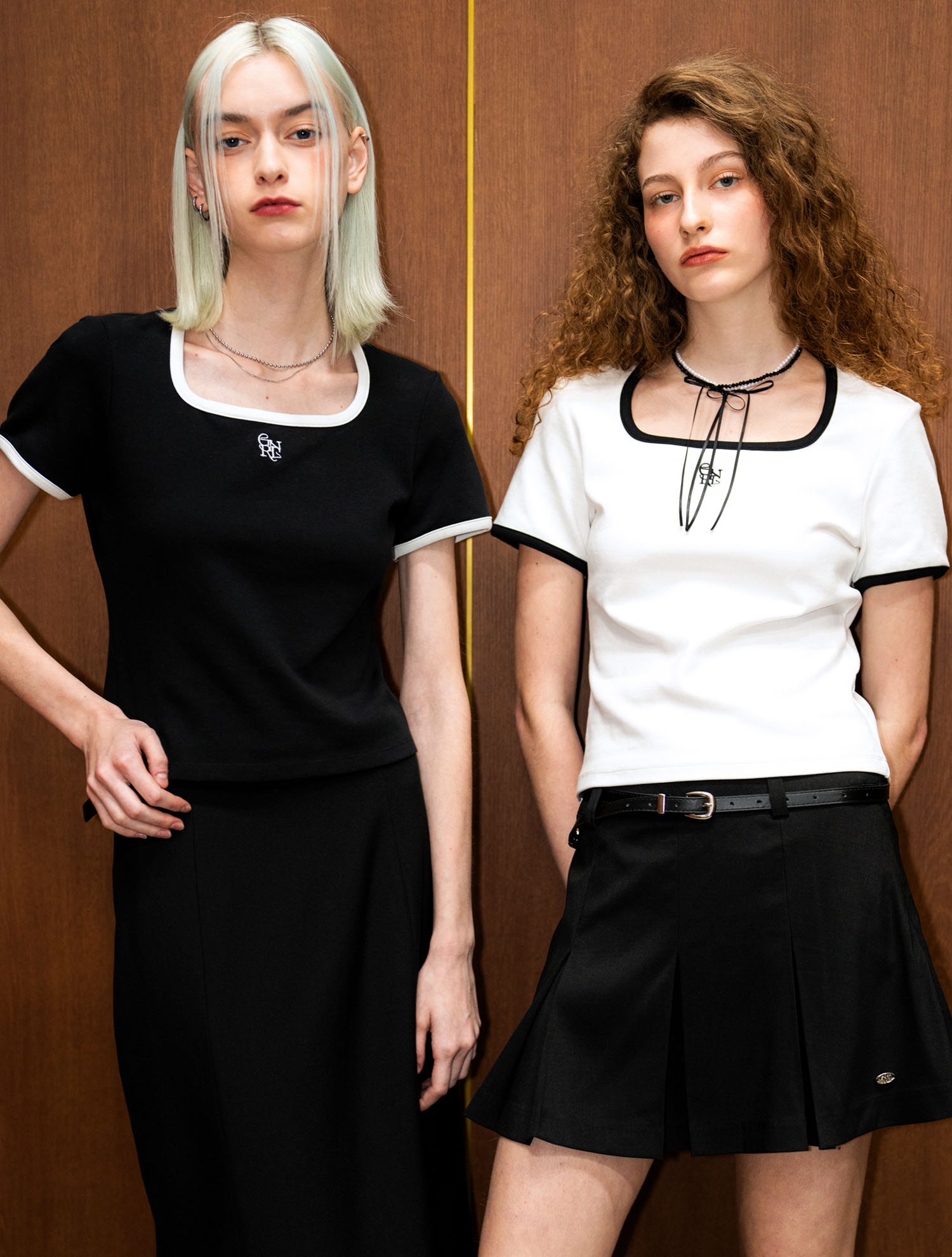 제너럴아이디어 WOMAN GNRL 스퀘어 배색 반팔티 [2COL]