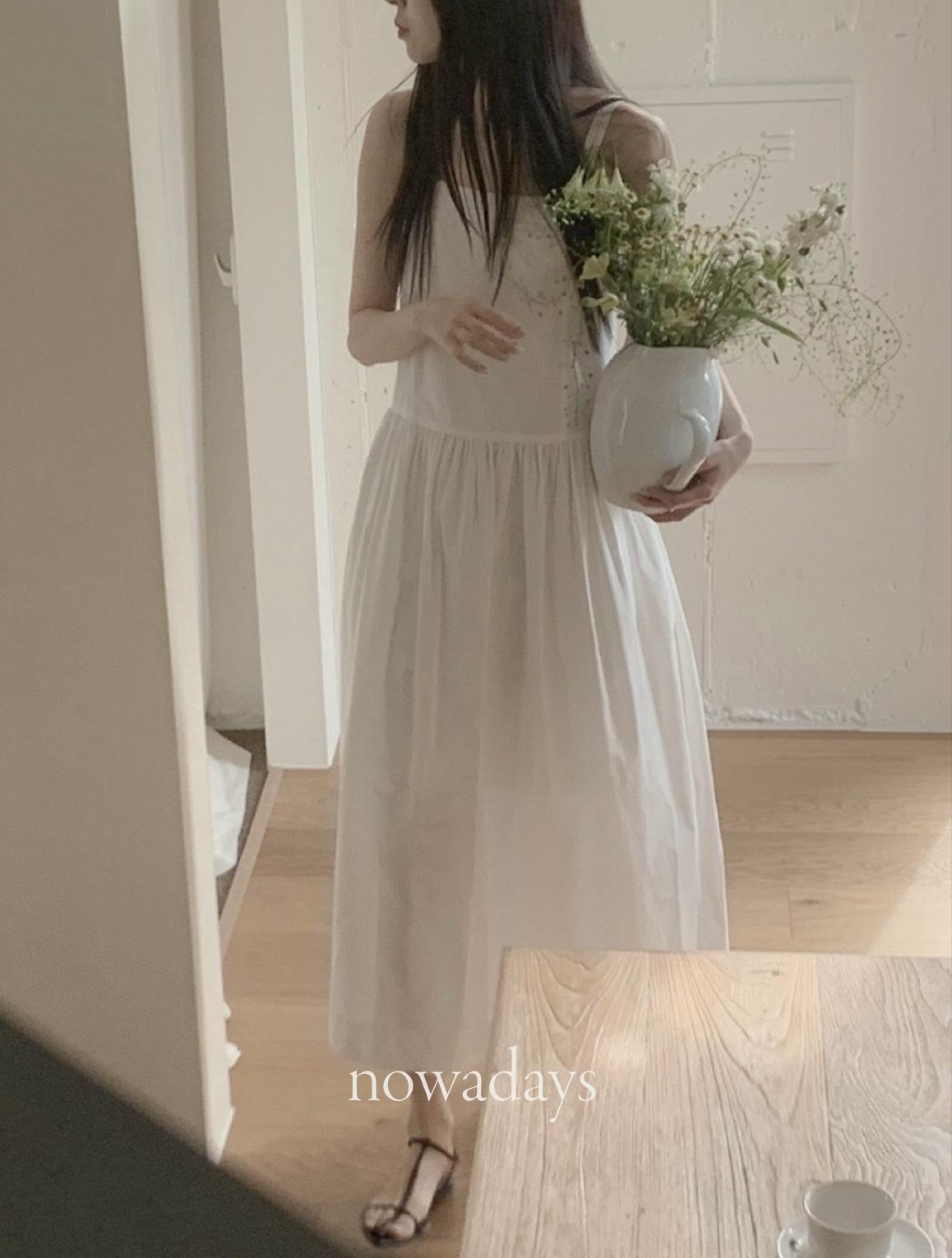 나우어데이즈 오버클래식 비애나 원피스 슬리브리스 A라인 셔링 플레어 나시 롱 ops (2col)