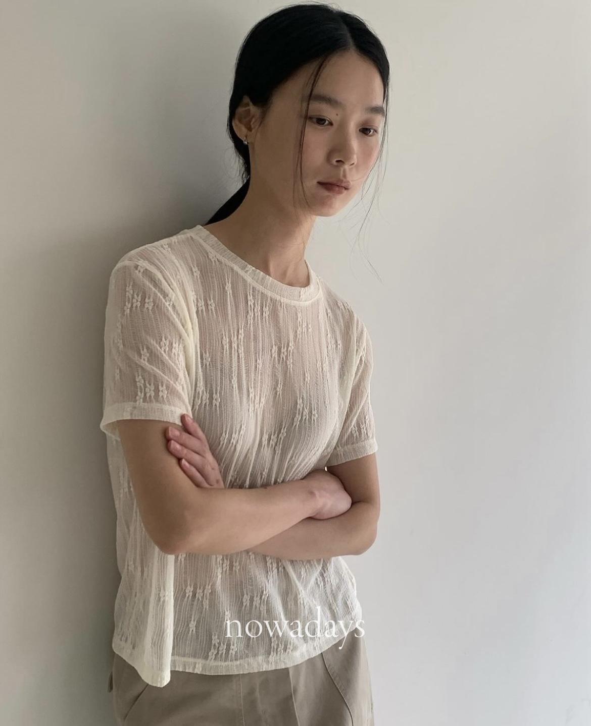 나우어데이즈 jinsim 진심 플라워 티셔츠 썸머 반팔 라운드 시스루 t (2col)