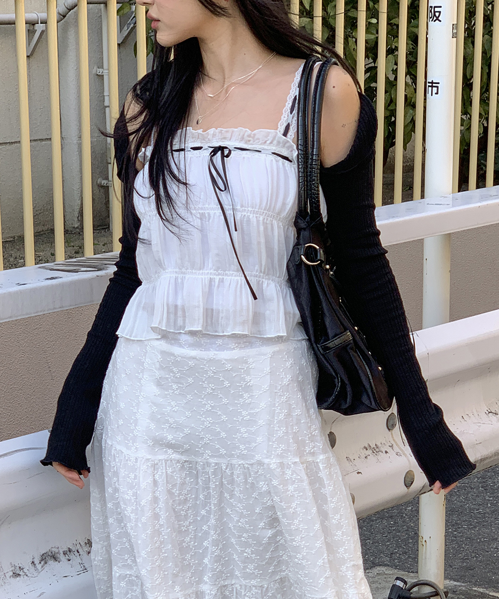 아쿠비클럽 [ACUBI CLUB] smock ribbon lace top (white)