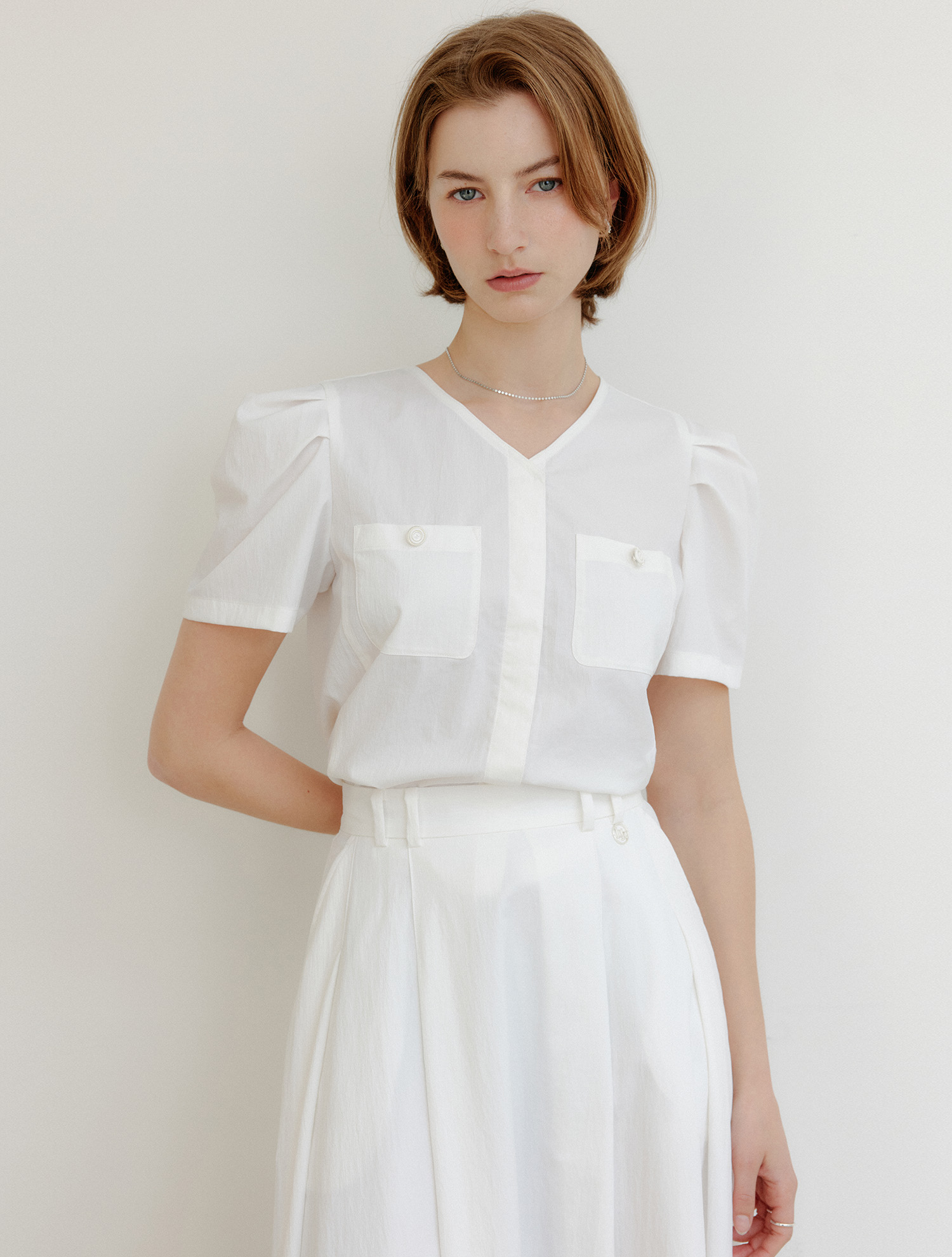 룩캐스트 줄리아 퍼프 슬리브 블라우스_화이트 / JULIA PUFF SLEEVE BLOUSE_WHITE
