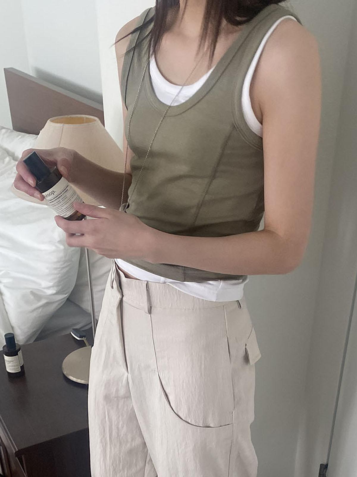 미엔느 미엔느 / 모우 절개 라인 나시 (3col)