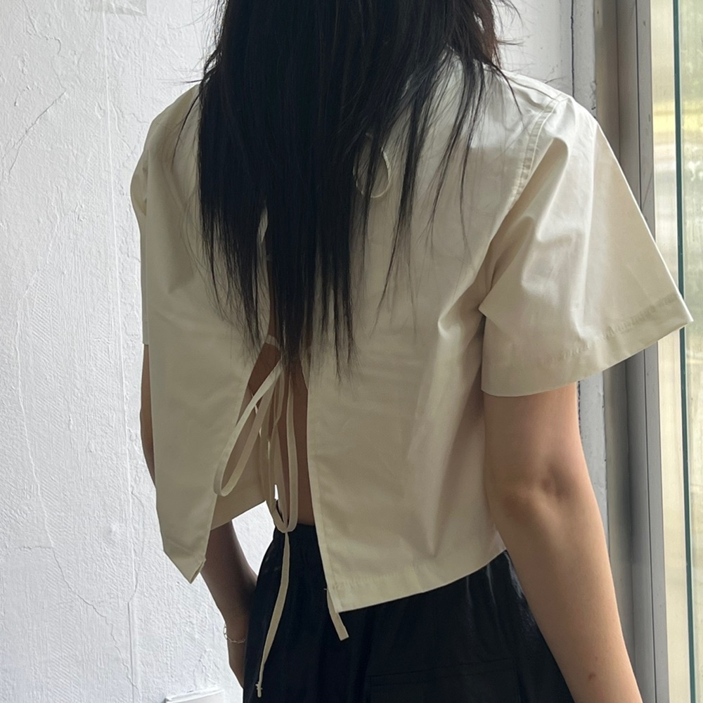 노어 뒷트임 반팔 블라우스 (2C)