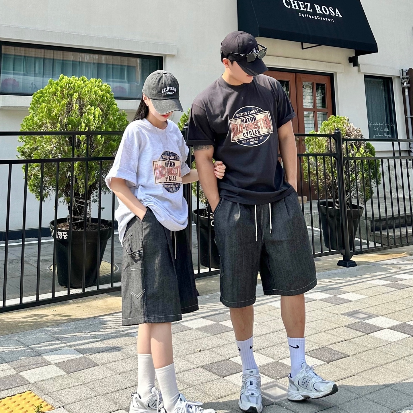 비바블 세트가능 남녀공용 스트릿 오버핏 반팔 여름 커플룩 커플티 레터링 루즈핏 반팔티셔츠 핀턱 데님 버뮤다 팬츠 밴딩 반바지 꾸안꾸 트레이닝세트 커플 시밀러룩 빅사이즈