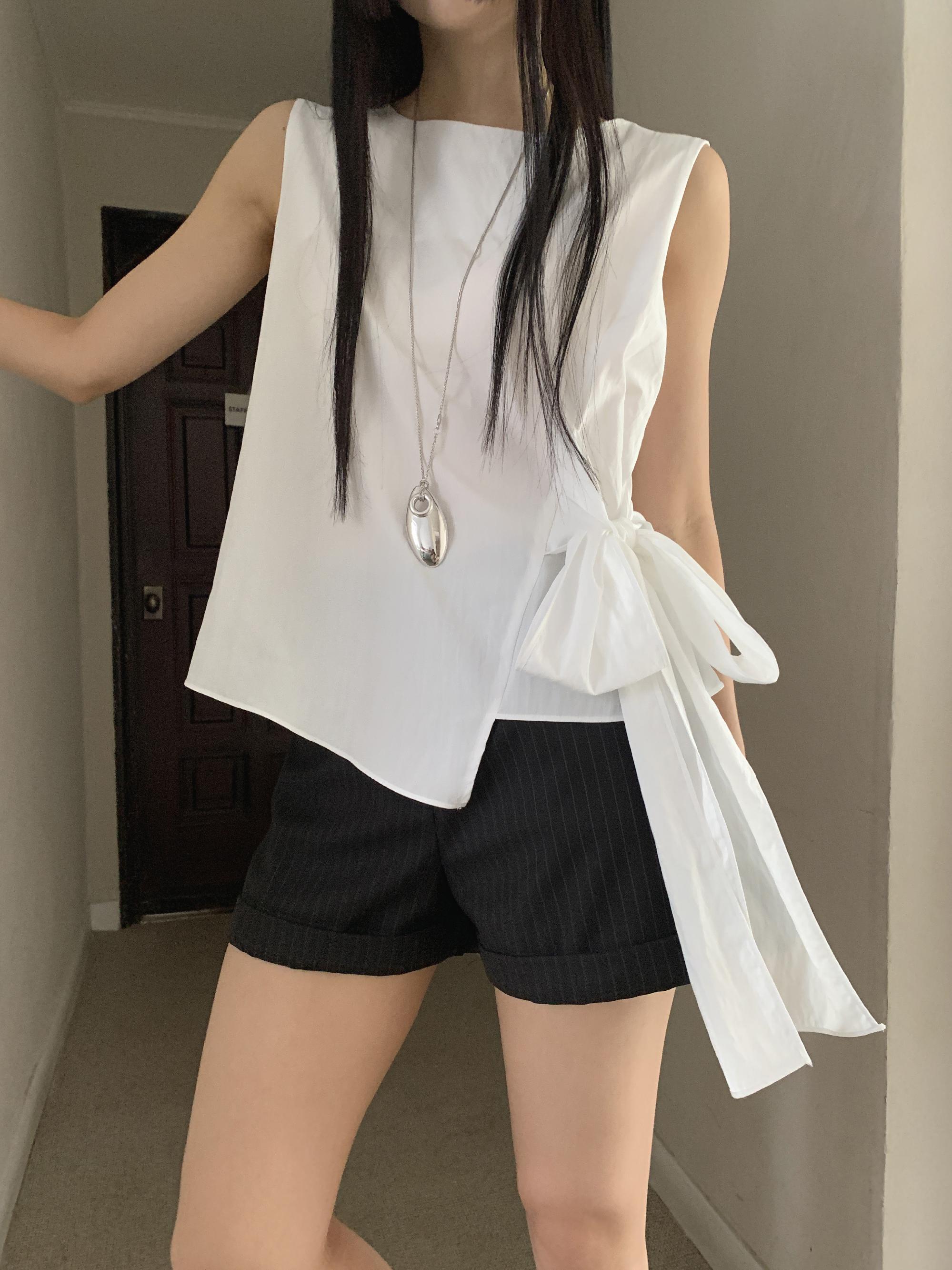 포르모어 리나 나시 블라우스 리본 스트랩 나일론 민소매 bl (2col)