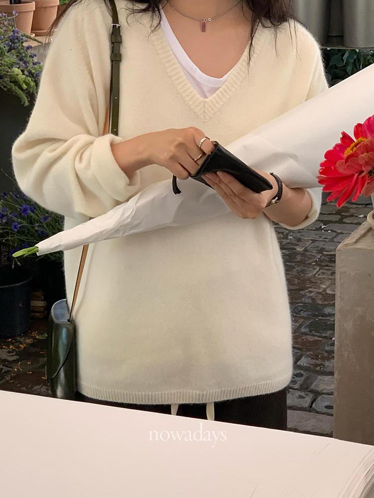 나우어데이즈 jinsim 진심 캐시 에어리 니트 라쿤 폭스 울 긴팔 브이넥 nt (5col)