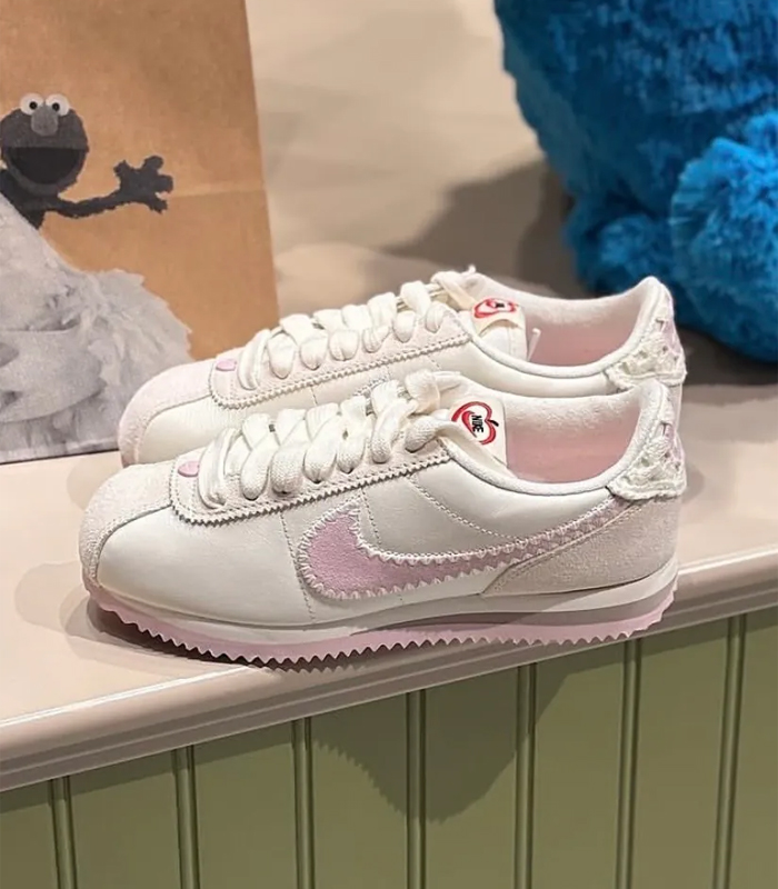 메소프501 나이키 코르테즈 발렌타인데이 아이보리 핑크폼 우먼즈 HV6012-161