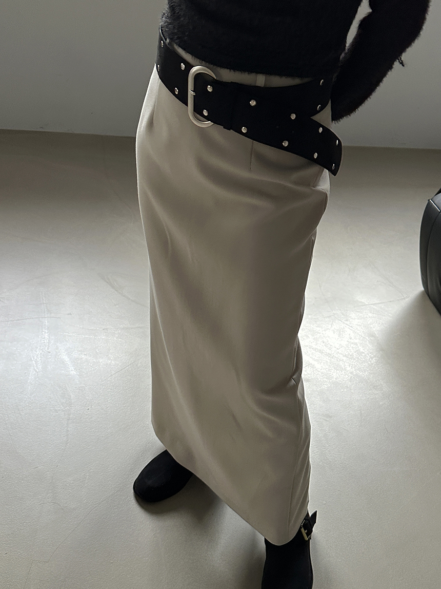 제이어반스 [MADE] 비블 D링 포인트 뒷 트임 롱 스커트 2col