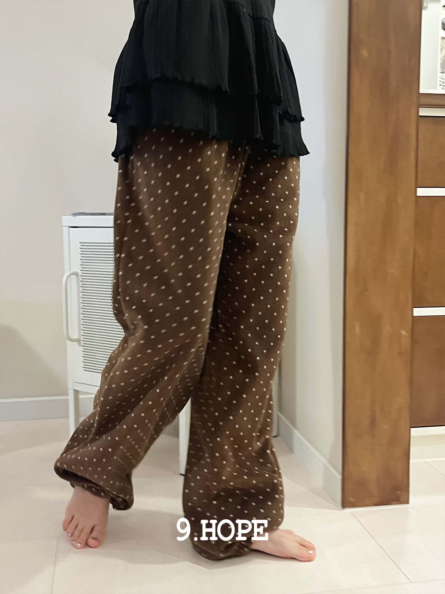 김아홉 [9.hope] choco dot fleece PT