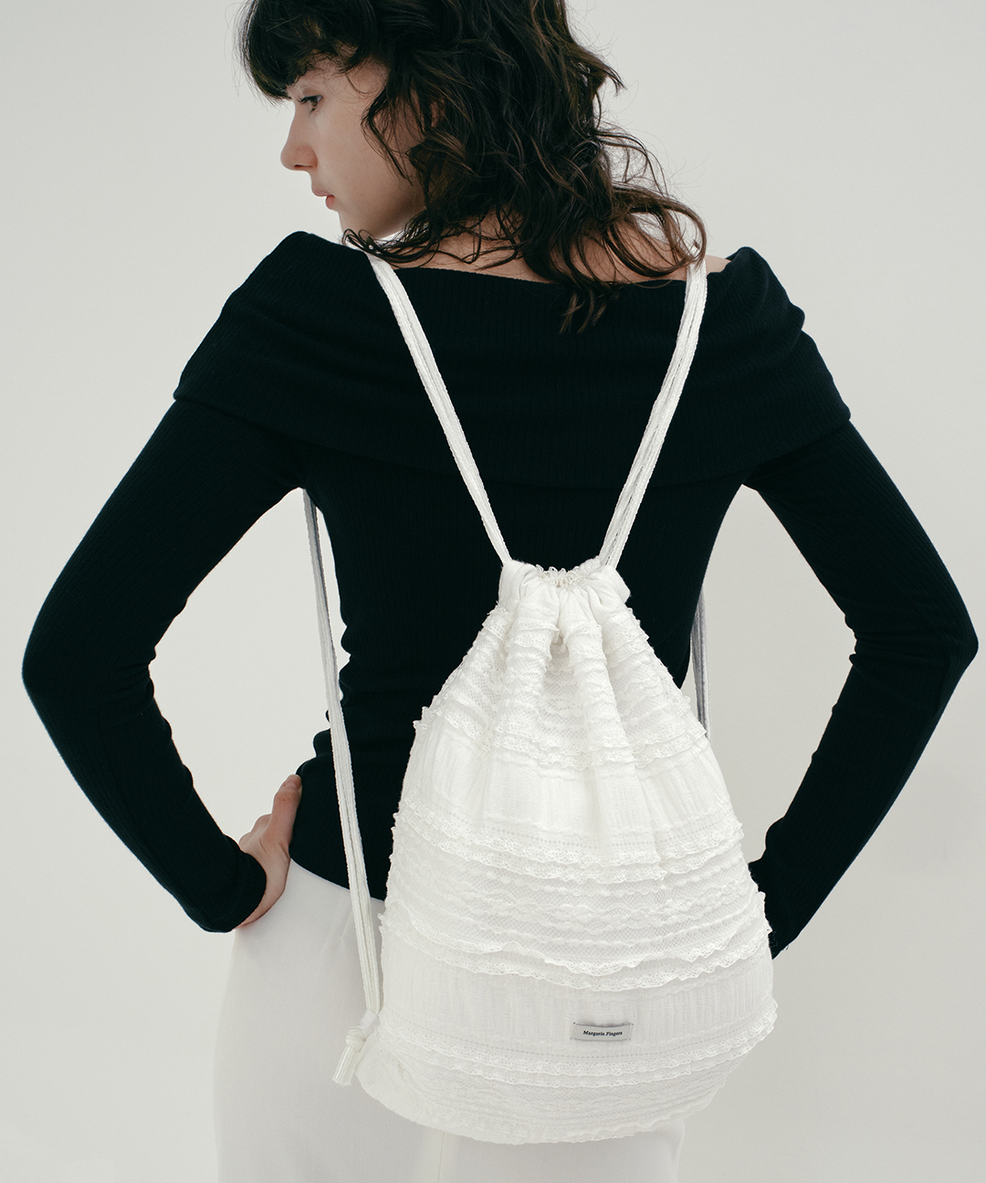 마가린핑거스 LACE FRILL STRING BAG (WHITE)