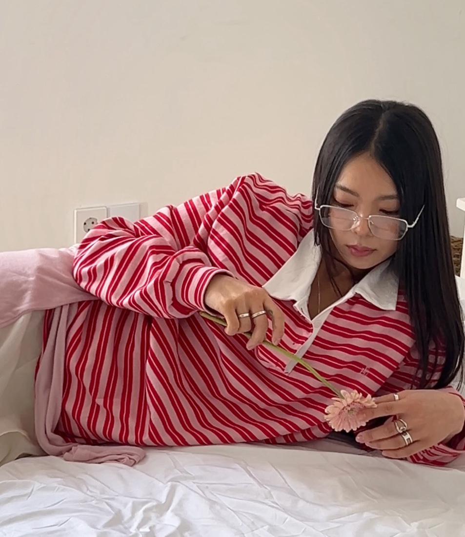 르아르디 fl 플라워 브릭스 스트라이프 티셔츠 (캐주얼 단가라 카라티셔츠 오버핏티 25ss)