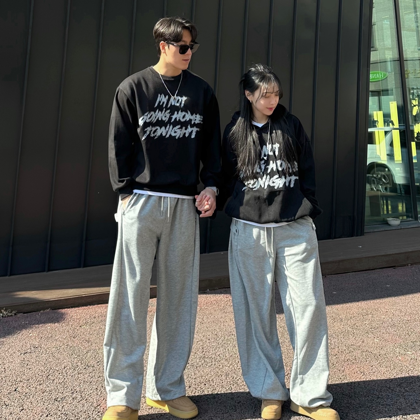 비바블 맨투맨 And 후드티 남녀공용 커플티 힙무드 스트릿 가을 겨울 봄 커플룩 시밀러룩 커플 코디 꾸안꾸 데이트룩 오버핏 루즈핏 아방핏 빅사이즈 남자 사이드스냅 벌룬 와이드 팬츠