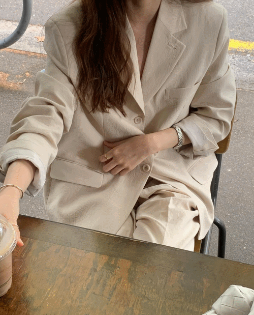 소이앤 [Premium] 오버테이크 스테이 오버핏 싱글버튼 하프 자켓 (2col)