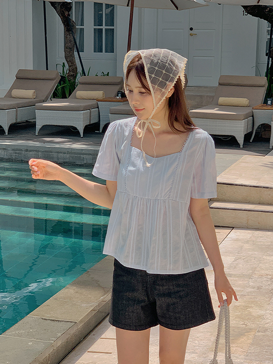 리리앤코 1천장 돌파 데일리착붙템체형보완 3kg 레아로안 코튼 하트넥 셔링 레이스 반팔 블라우스여름 신상 데일리룩 데이트룩 여행룩 러블리룩 빅사이즈 자체제작