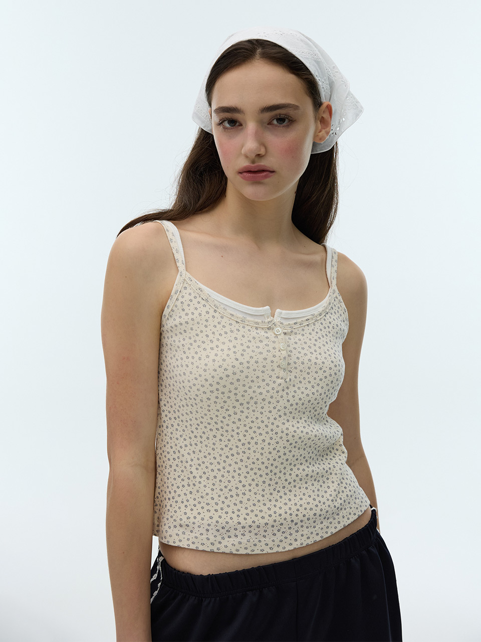 디어스토커 D. BASIC FLOWER BUTTON TOP - 4 COLOR