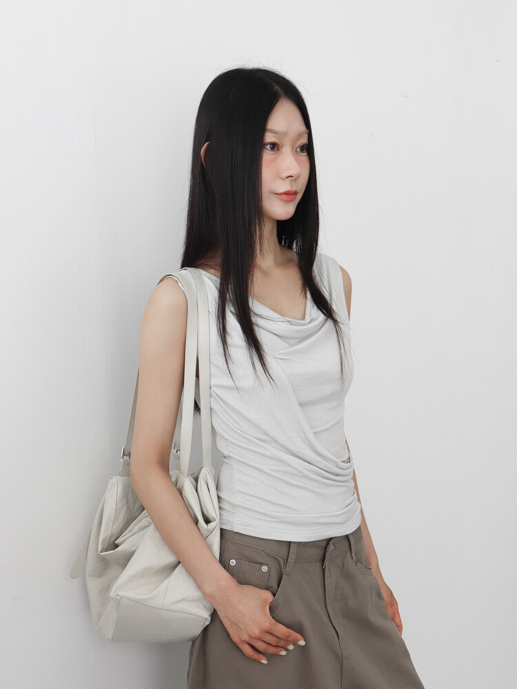랩쳐 MOUNT DRAPE TOP (3COLOR)