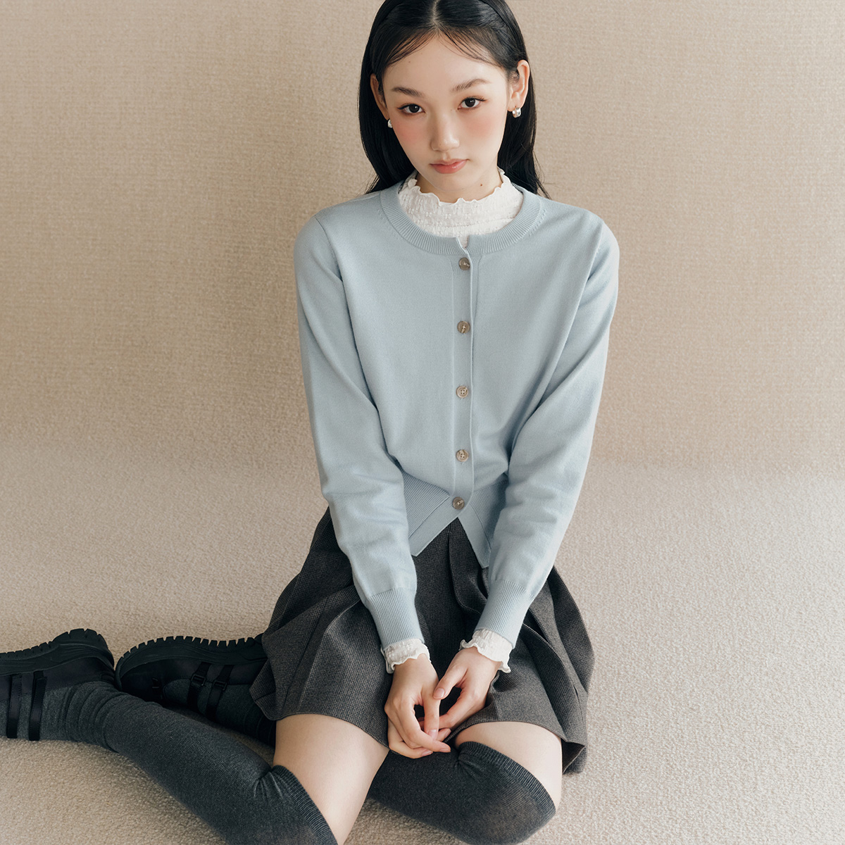 로엠 올데이가디건 라운드넥 긴팔 가디건_RMCKF49R99