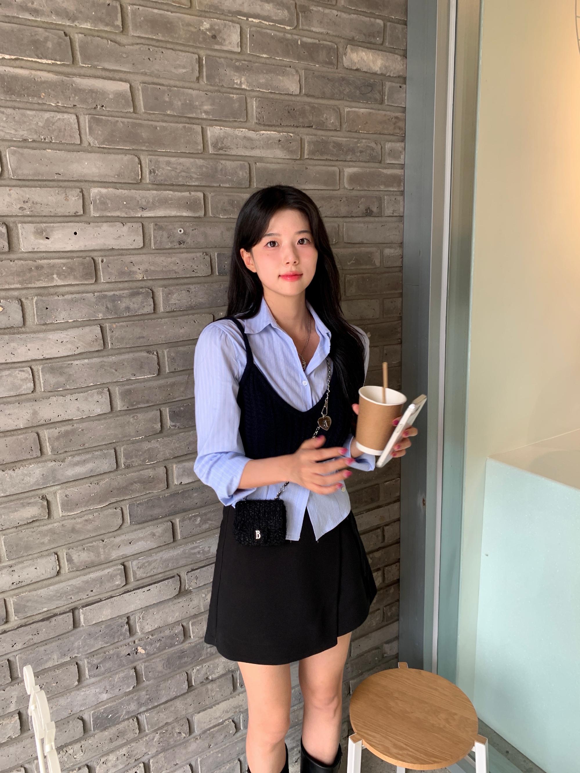 루앤메리 [🎀MADE/🤍당일발송] 센트 슬림핏 세미 크롭 셔츠 (2col) 스트라이프 간절기 긴팔 가을셔츠